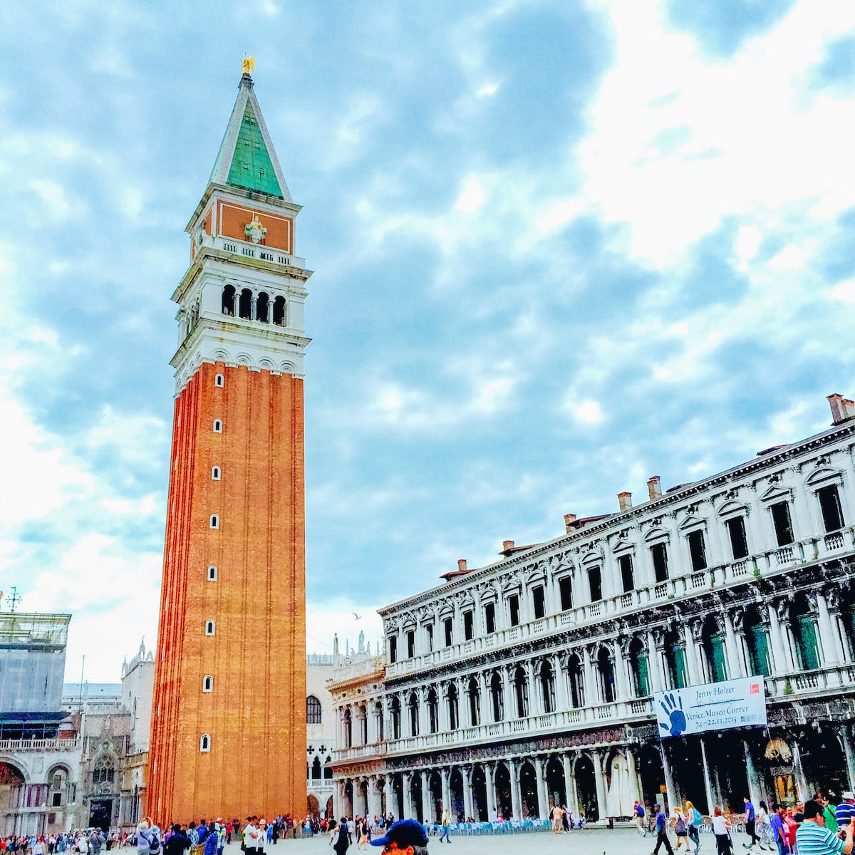 Is Venice Worth Visiting? Discover The Pros & Cons - Away To Italy
