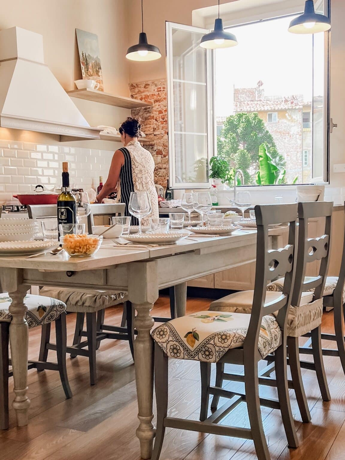 Dinner Time In Italy: Why It's So Late - Away To Italy